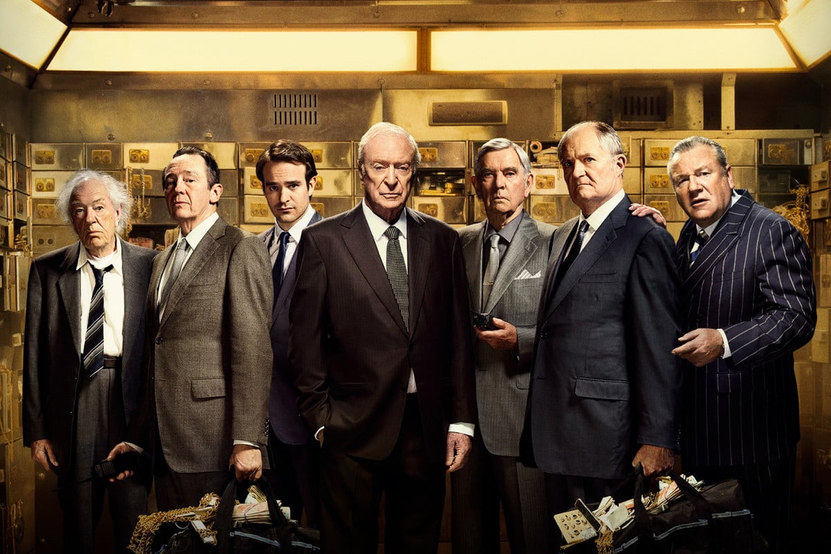 『TENET テネット』マイケル・ケイン主演『キング・オブ・シーヴズ』メイキング映像 ─ ロンドン史上最大の窃盗事件の裏事情とは | THE RIVER